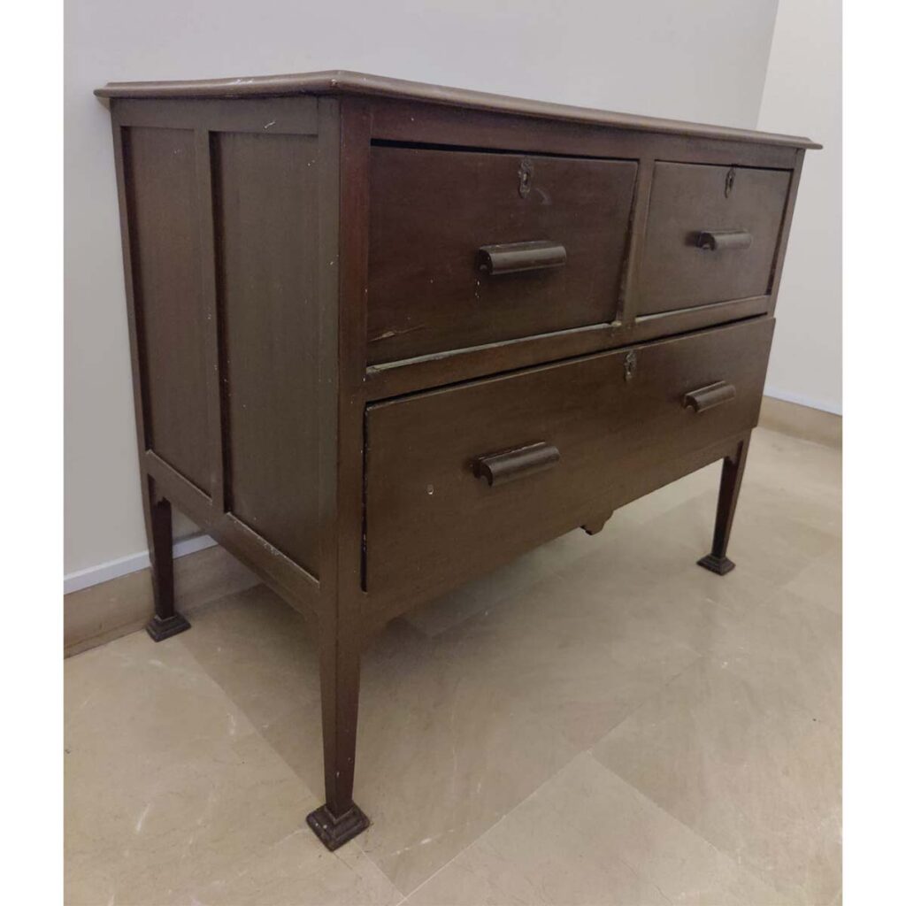 Vintage Chester Table-SoUnique.PK